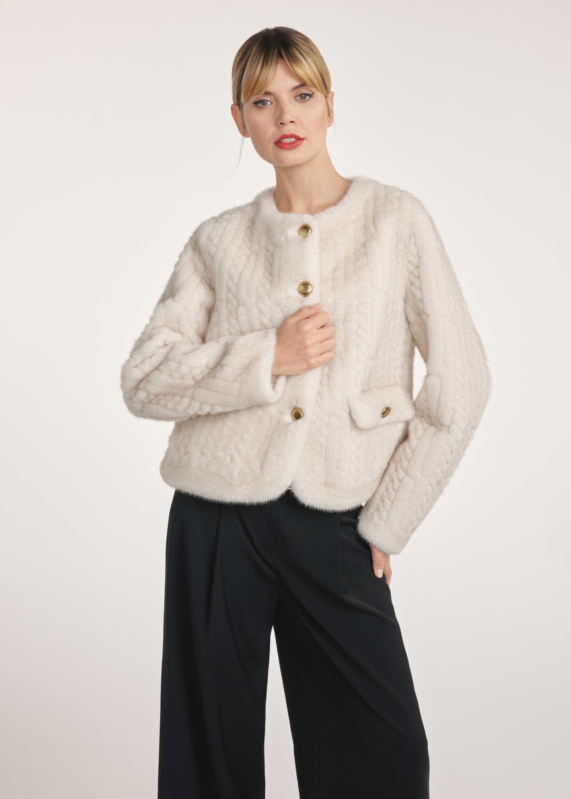 Short women's fur coat in cream color FUTDP-0075-81(Z25) | OCHNIK